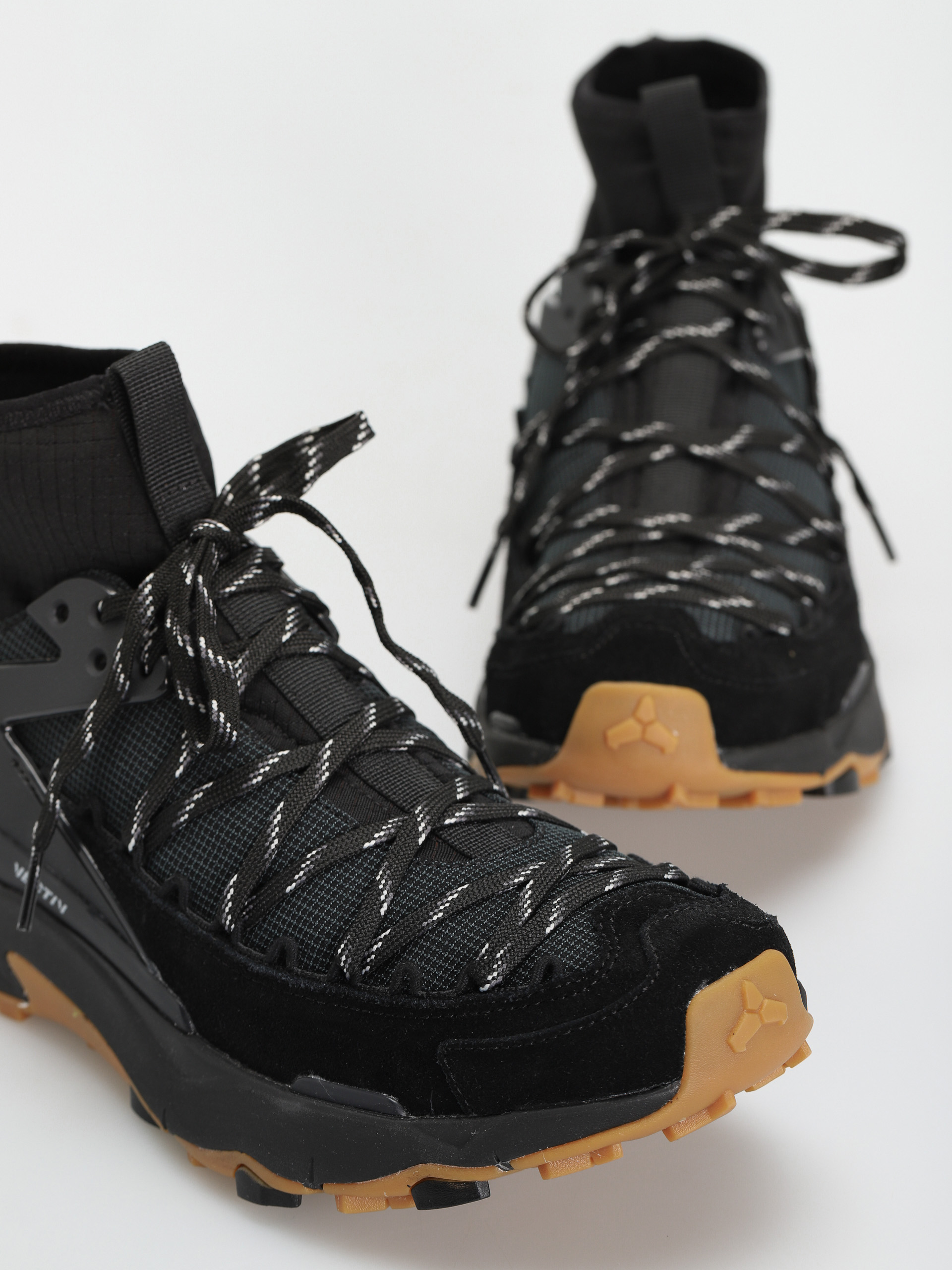 The North Face Vectiv Taraval Peak Cipők (tnf black/asphalt grey)